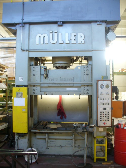 Pressa Muller 315 ton | SIDICOM GROUP S.R.L.