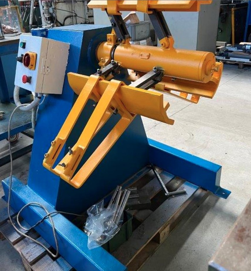 Motorized Decoiler 15 qli | SIDICOM GROUP S.R.L.