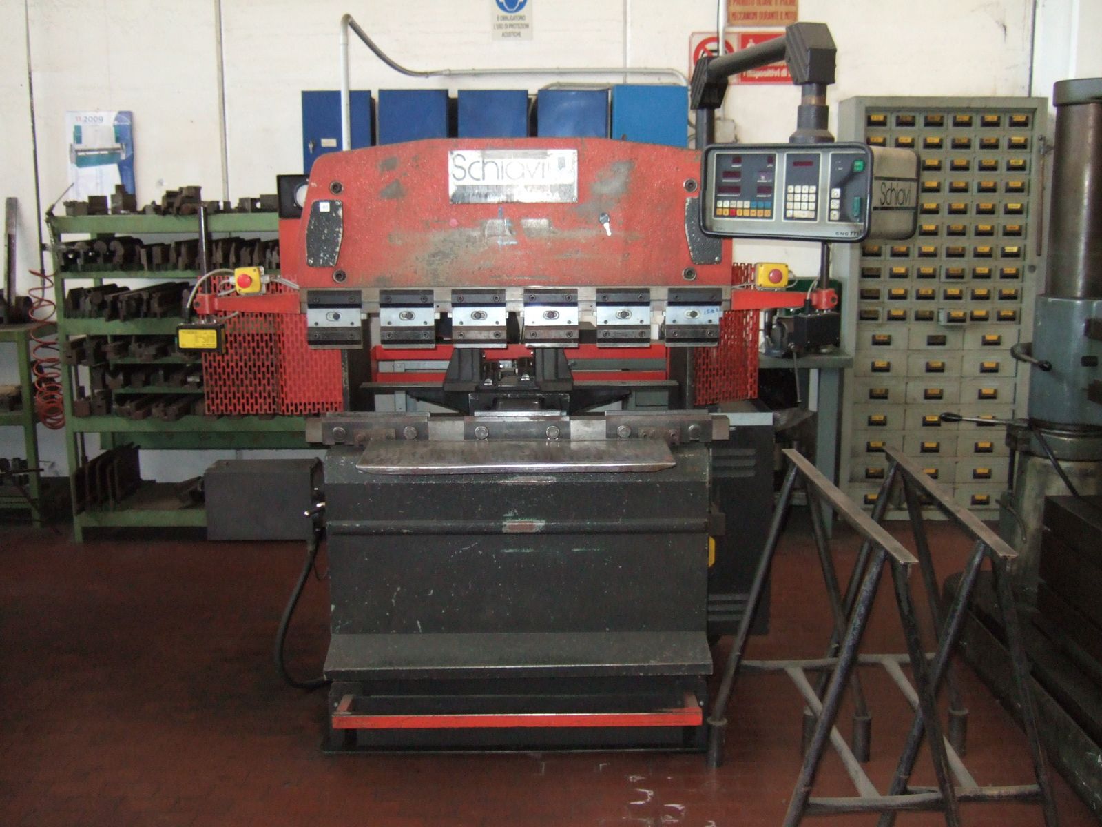 Pressa Piegatrice Schiavi 1200 x 25 ton | SIDICOM GROUP S.R.L.