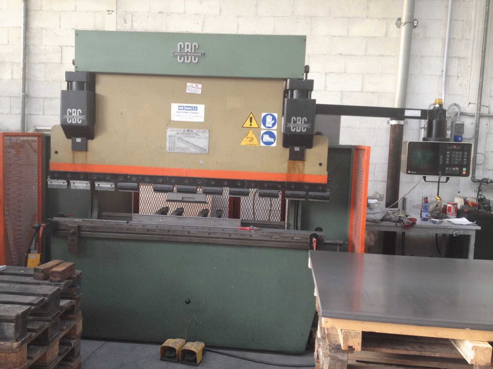 Pressa Piegatrice CBC 2000 x 60 ton | SIDICOM GROUP S.R.L.