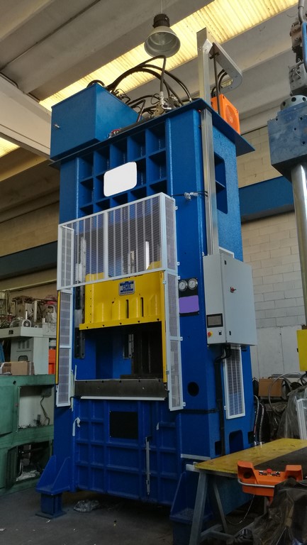 Hydraulic Press 300 ton | SIDICOM GROUP S.R.L.