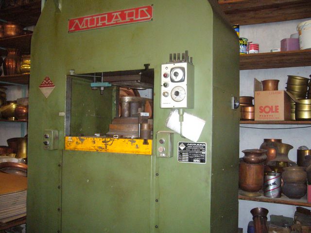 Pressa Muraro 1000 ton | SIDICOM GROUP S.R.L.